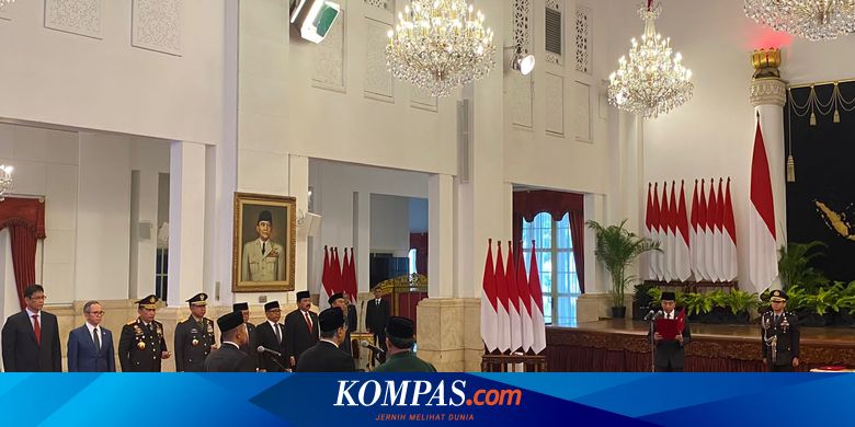 Jokowi Lantik Gus Ipul Jadi Mensos Gantikan Risma