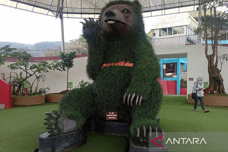 Foto : Wisata ke Taman Botani Baturraden di Banyumas, Kenali Banyak ...