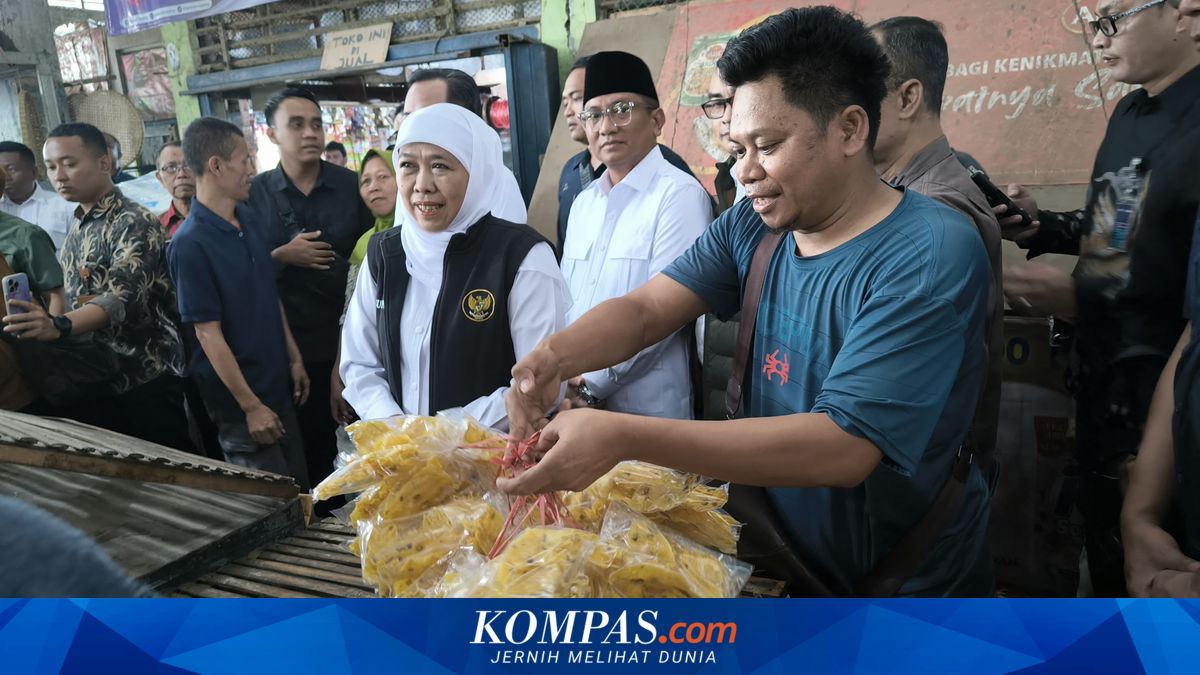 Gubernur Jatim Borong Peyek hingga Trasi Puger di Pasar Tanjung Jember