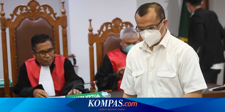 Cuitan Ferdinand Hutahaean yang Mengantarkannya Divonis 5 Bulan Penjara