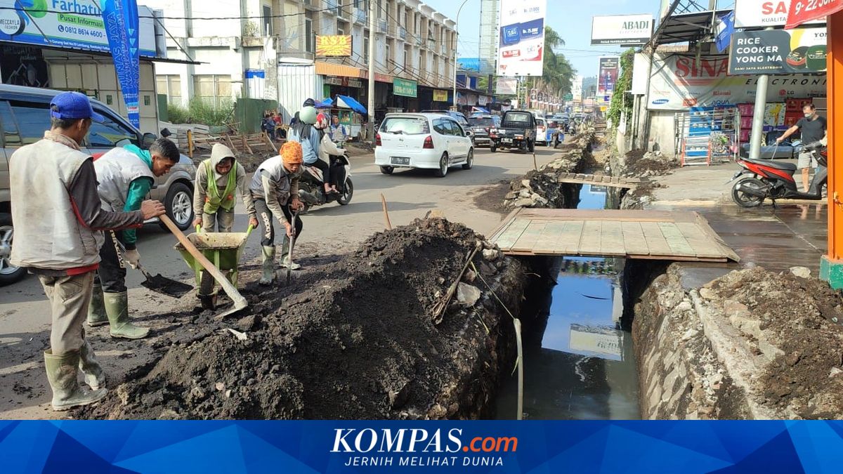 Jalur Wisata di Kawasan Lembang Menyempit Imbas Proyek Penataan Jalan