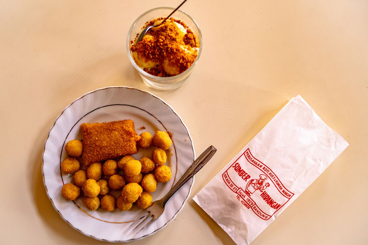 5 Toko Roti Legendaris di Bandung, Ada Sumber Hidangan sejak 1929