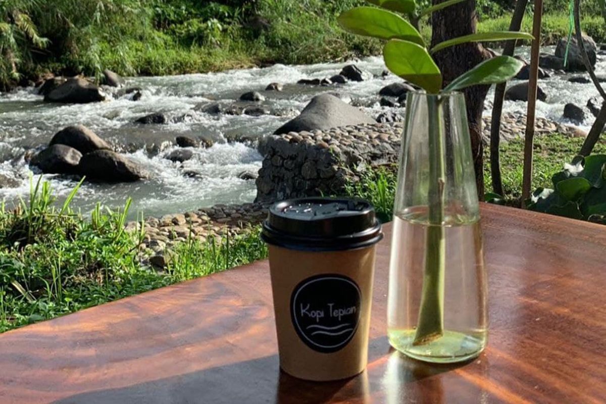 Kopi Tepian Sentul, Hadirkan Sensasi Ngopi di Tepi Sungai dan Sawah