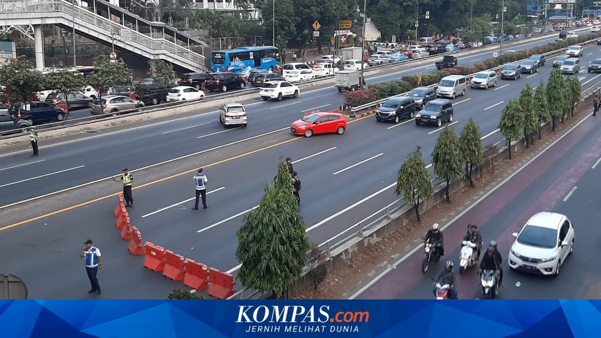 Kendaraan di Tol Slipi-Grogol Bergerak Usai Terjebak Enam Jam