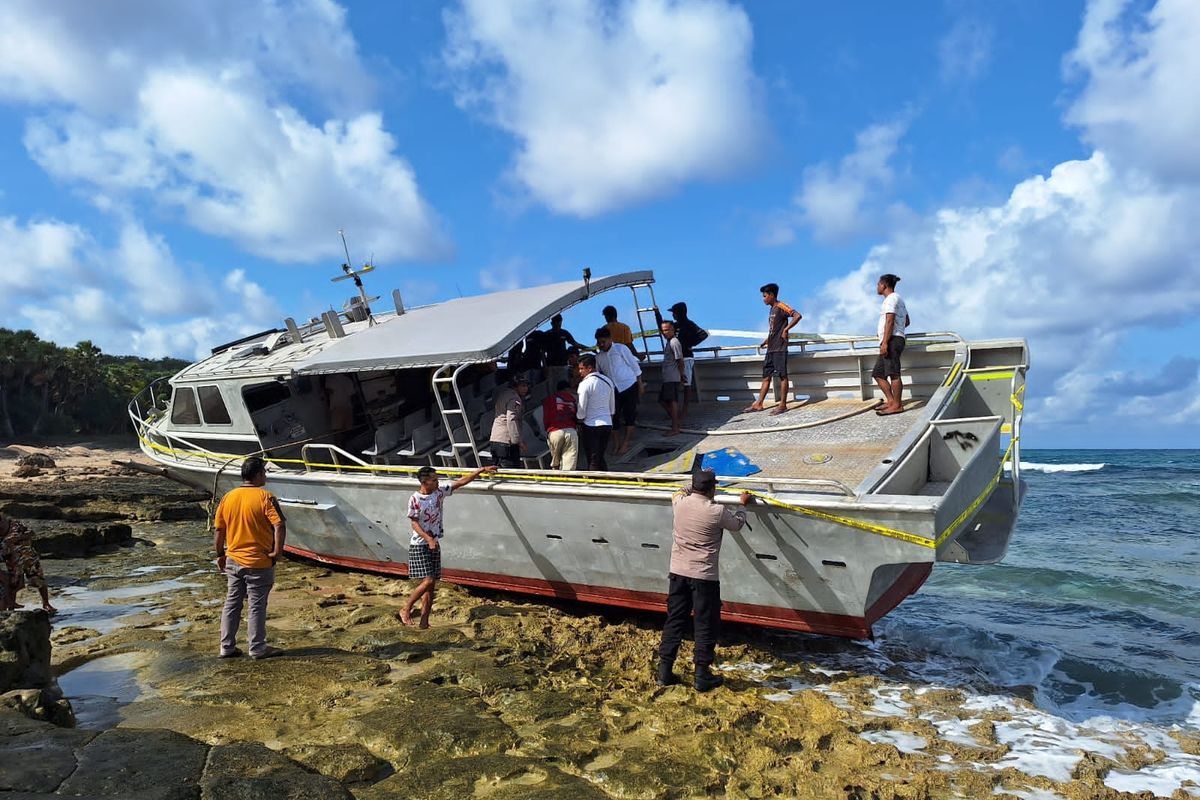 Pengakuan WN Bangladesh yang Terdampar di NTT Usai Ditahan di Australia ... Pengakuan WN Bangladesh yang Terdampar di NTT Usai Ditahan di Australia ...