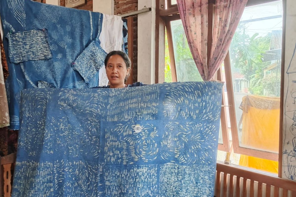 Batik Ramah Lingkungan dari Salatiga: Dibuat Pakai Air Hujan, Lindungi ...