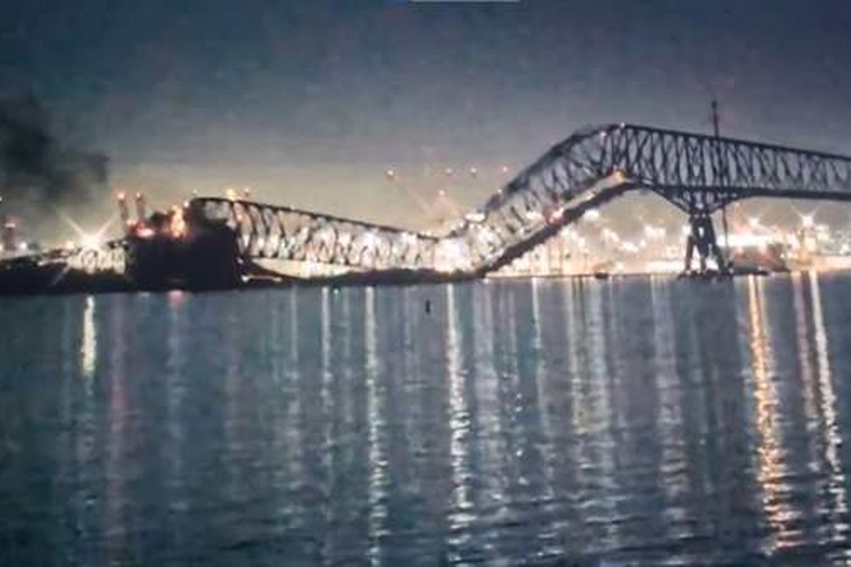 Jembatan Baltimore Runtuh Usai Ditabrak Kapal Kargo, 20 Korban Diduga ...
