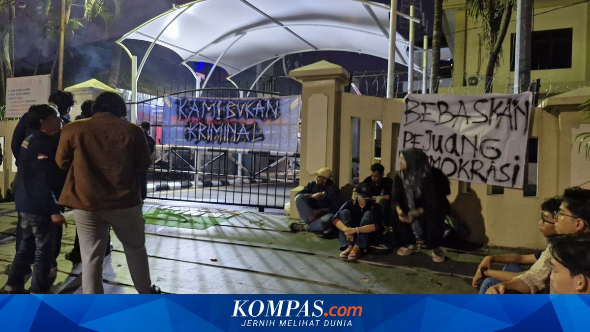 Aksi Kamisan Semarang Protes Penangkapan Aktivis Munif dan Dera ...