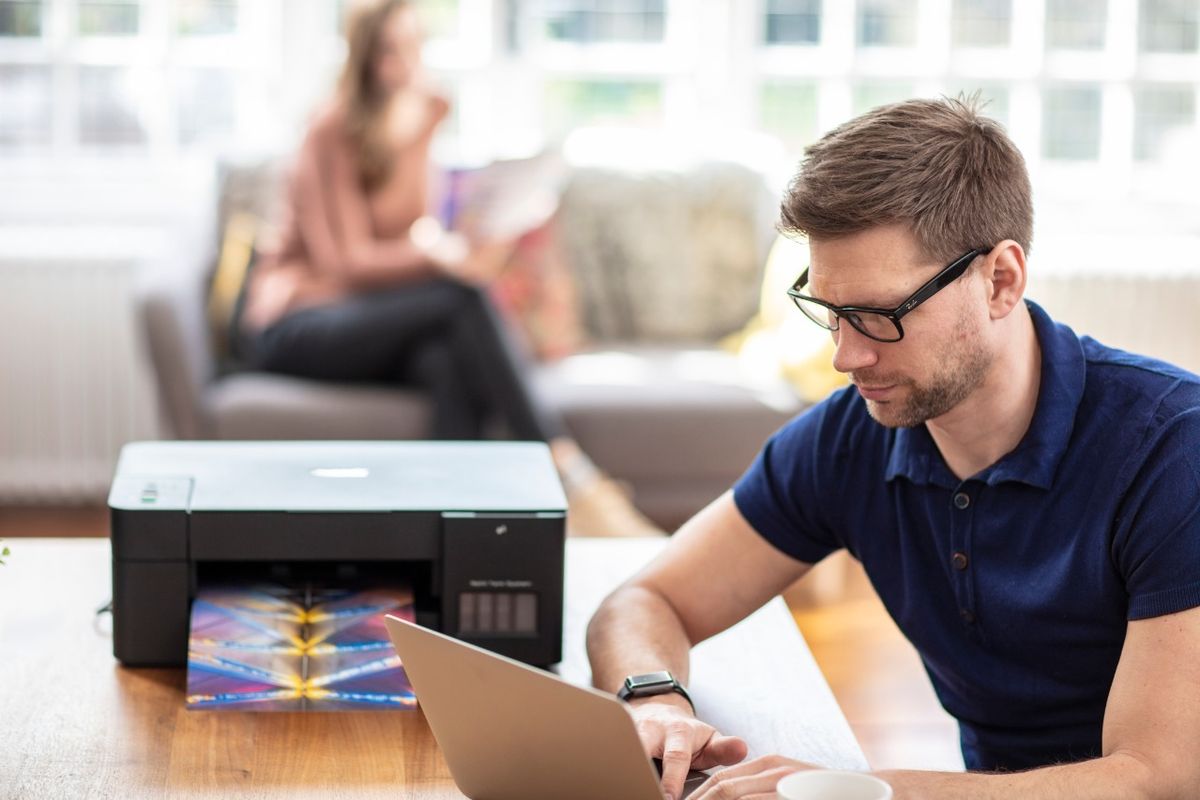 Tunjang Produktivitas Selama WFH, Ini 4 Keuntungan Memiliki Printer di ...