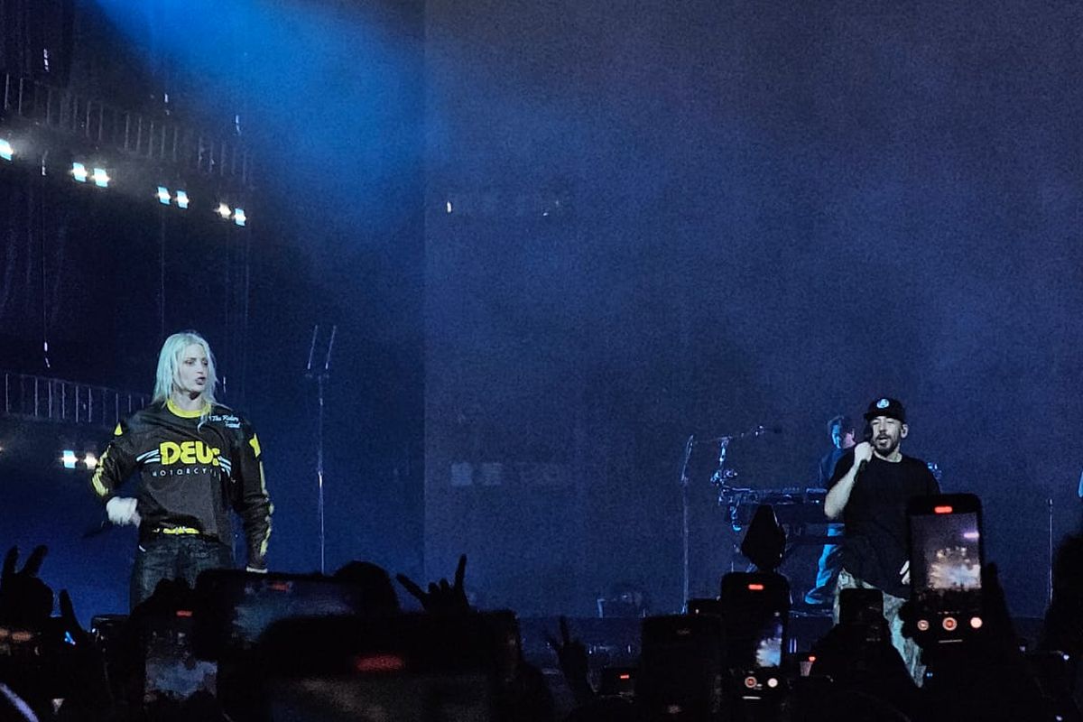 Linkin Park Perkenalkan Emily Armstrong dan Collin Britain di Konser ...