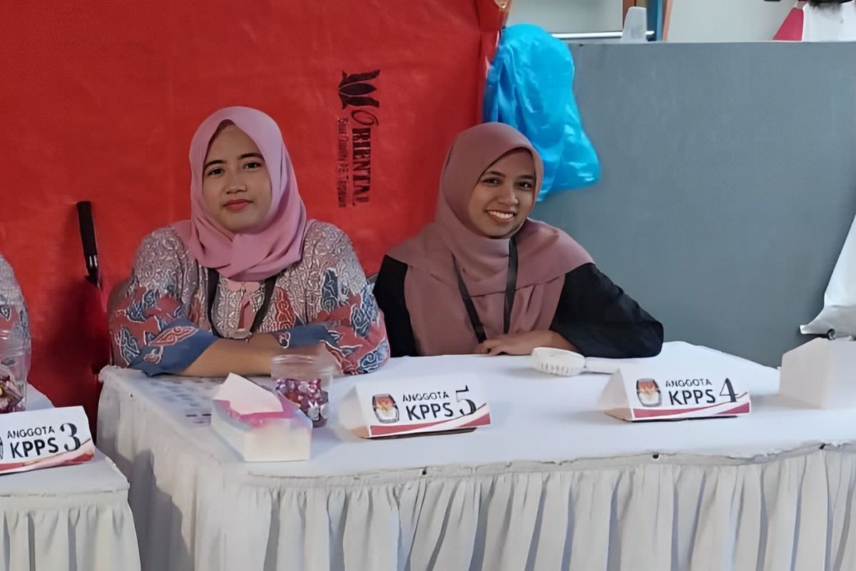 KPPS: Aplikasi Sirekap "Down" Buat Pekerjaan Makin Lama, Makanya Banyak ...