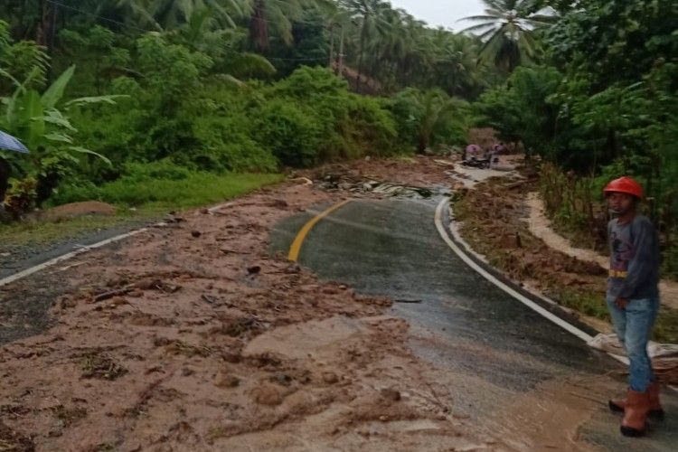 Banjir Bandang dan Longsor di Bolaang Mongondow Putus Akses Jalan Trans Sulawesi