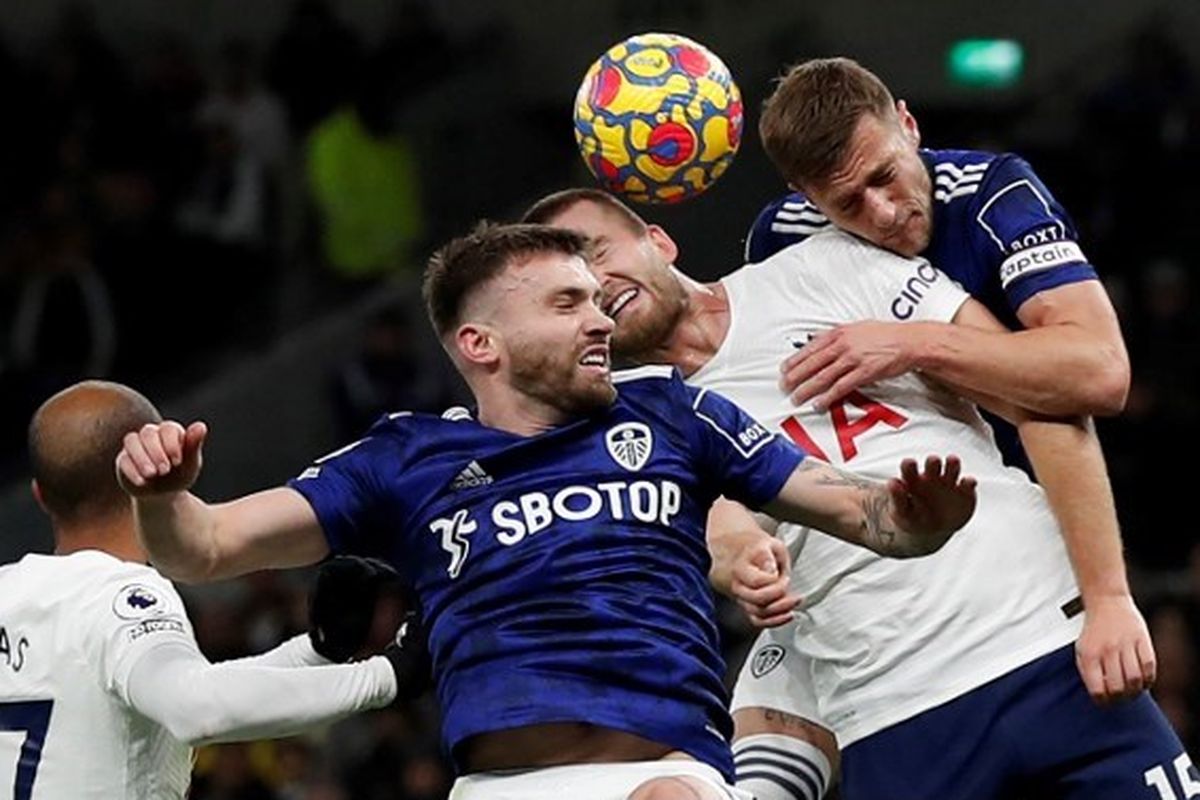 Babak Pertama Tottenham Vs Leeds United: Spurs Ompong, Gol James Bawa ...
