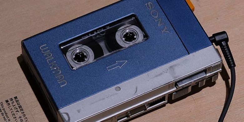 INFOGRAFIK: Sejarah Kehadiran Walkman, Perangkat Musik Populer yang ...