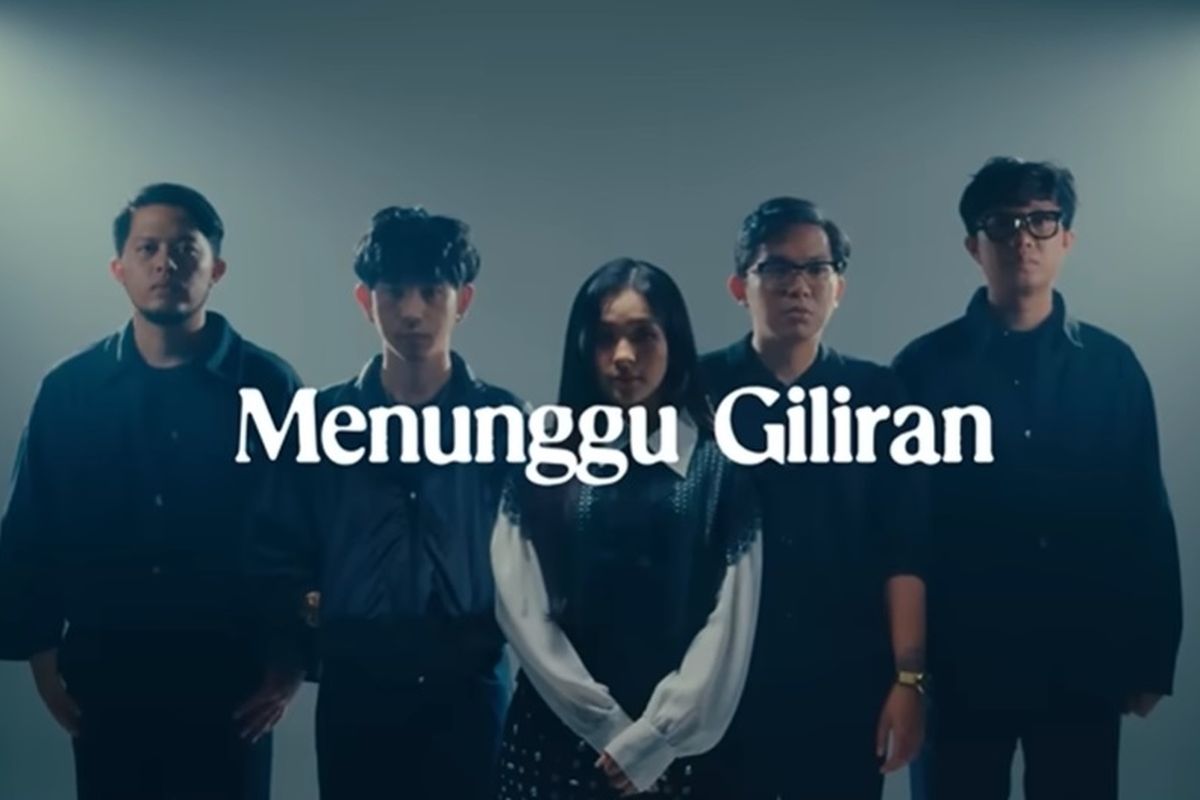Lirik Lagu Baru Menunggu Giliran - For Revenge feat. Elsa Japasal