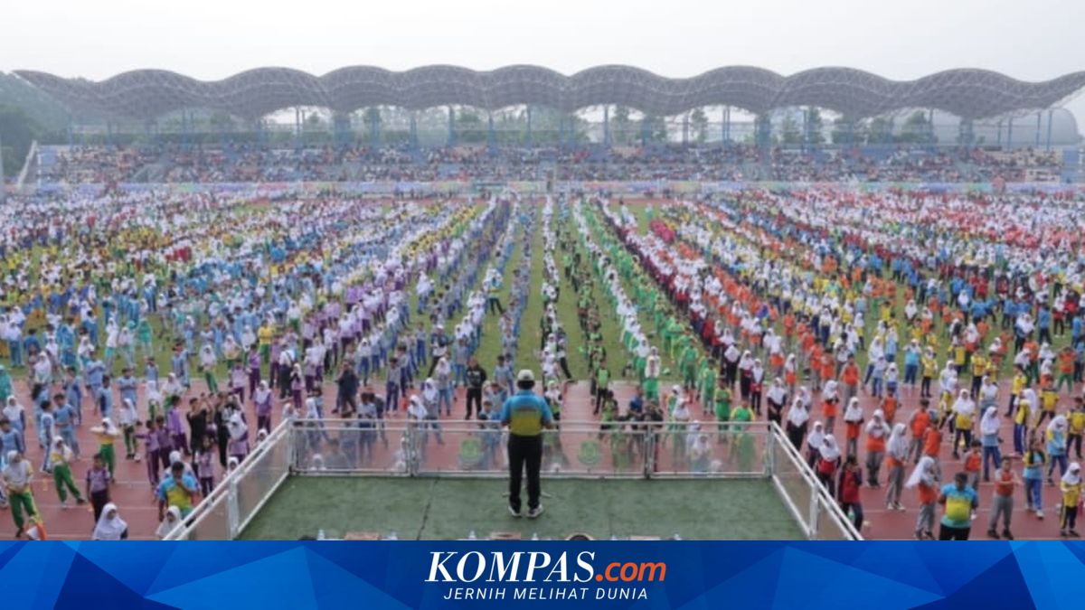 HUT Ke-80 RI, 10.000 Pelajar Pecahkan Rekor MURI Senam Bersama di ...