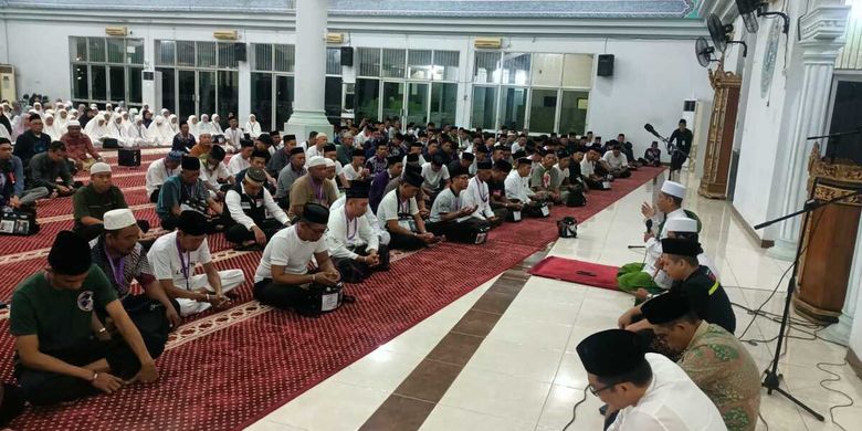 Berita Harian Muncul Percikan Api Di Pesawat Garuda Terbaru Hari Ini ... Berita Harian Muncul Percikan Api Di Pesawat Garuda Terbaru Hari Ini ...
