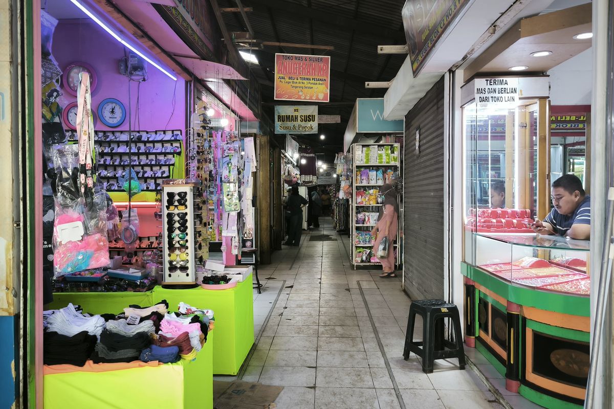 Kondisi Terkini Pasar Ceger Tangsel Usai Banjir, Pedagang Mulai Berjualan