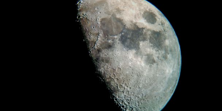 Does The Moon Rotate