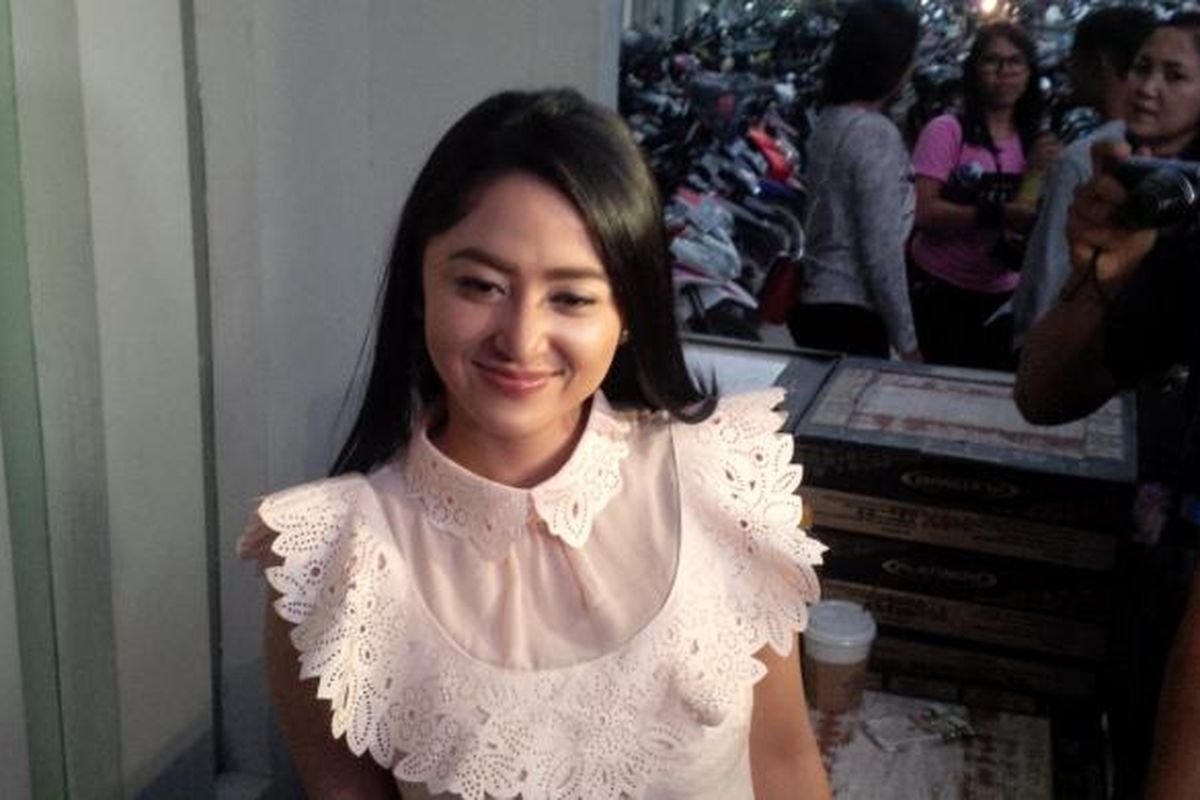 Lirik dan Chord Lagu Diam-Diam - Ahmad Dhani feat. Dewi Persik