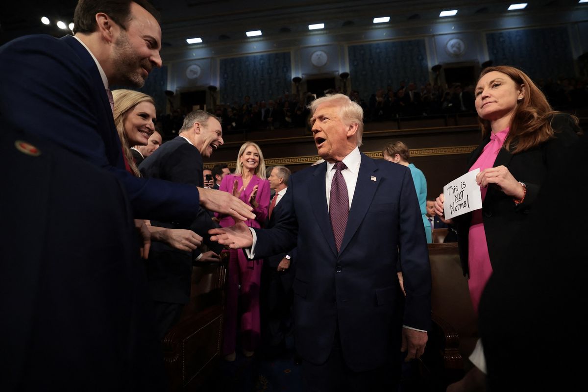 Pidato Kenegaraan Pertama Trump Dimulai, Diawali Gestur Khas, Penonton Riuh