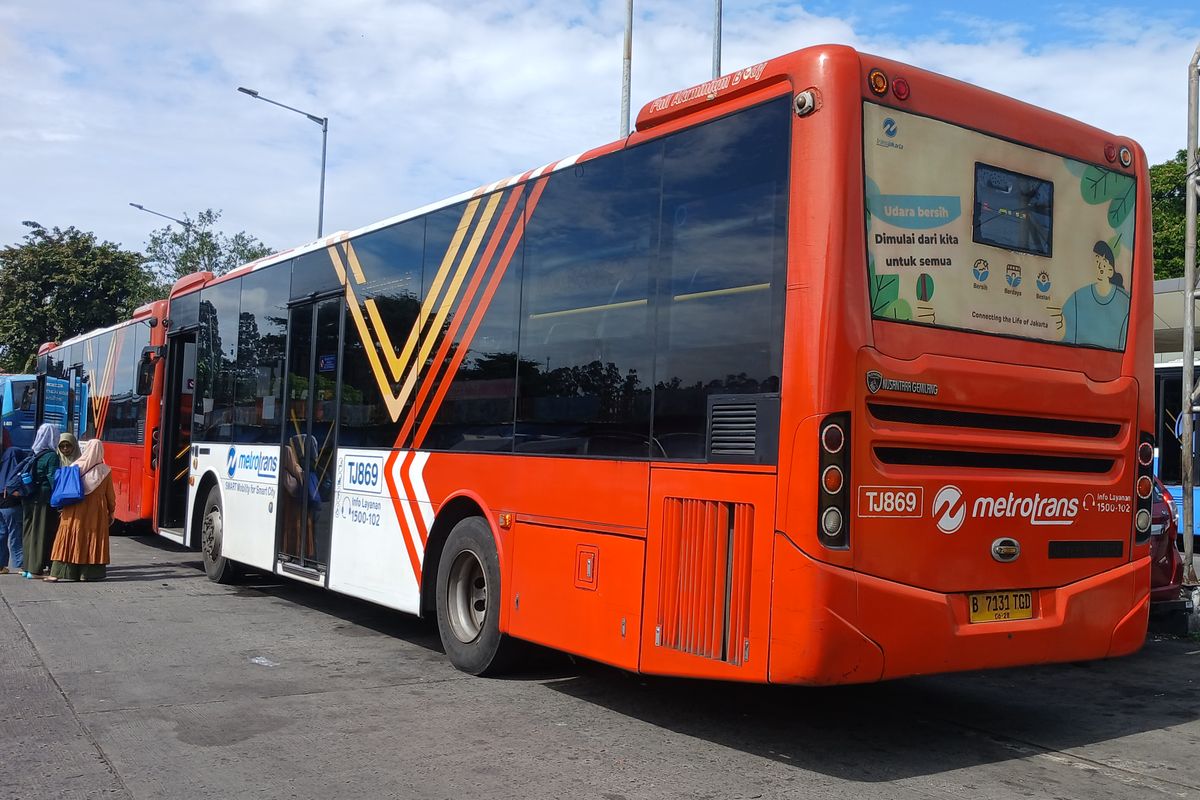 Dari Monas ke Bandara Soekarno-Hatta Cuma Rp 7.000, Ini Caranya