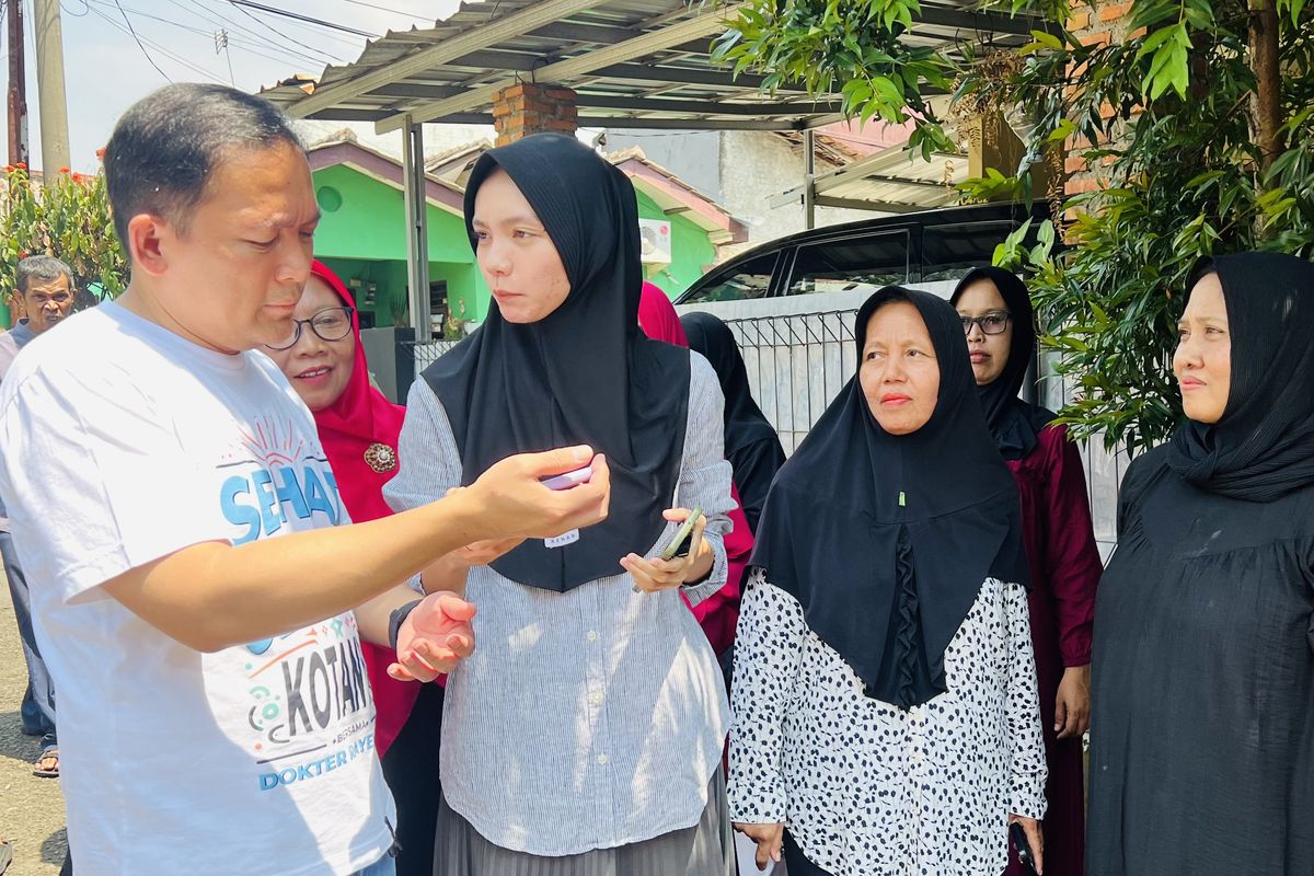 Dokter Rayendra Janjikan Alun-alun "Glowing" di Setiap Kampung jika ...