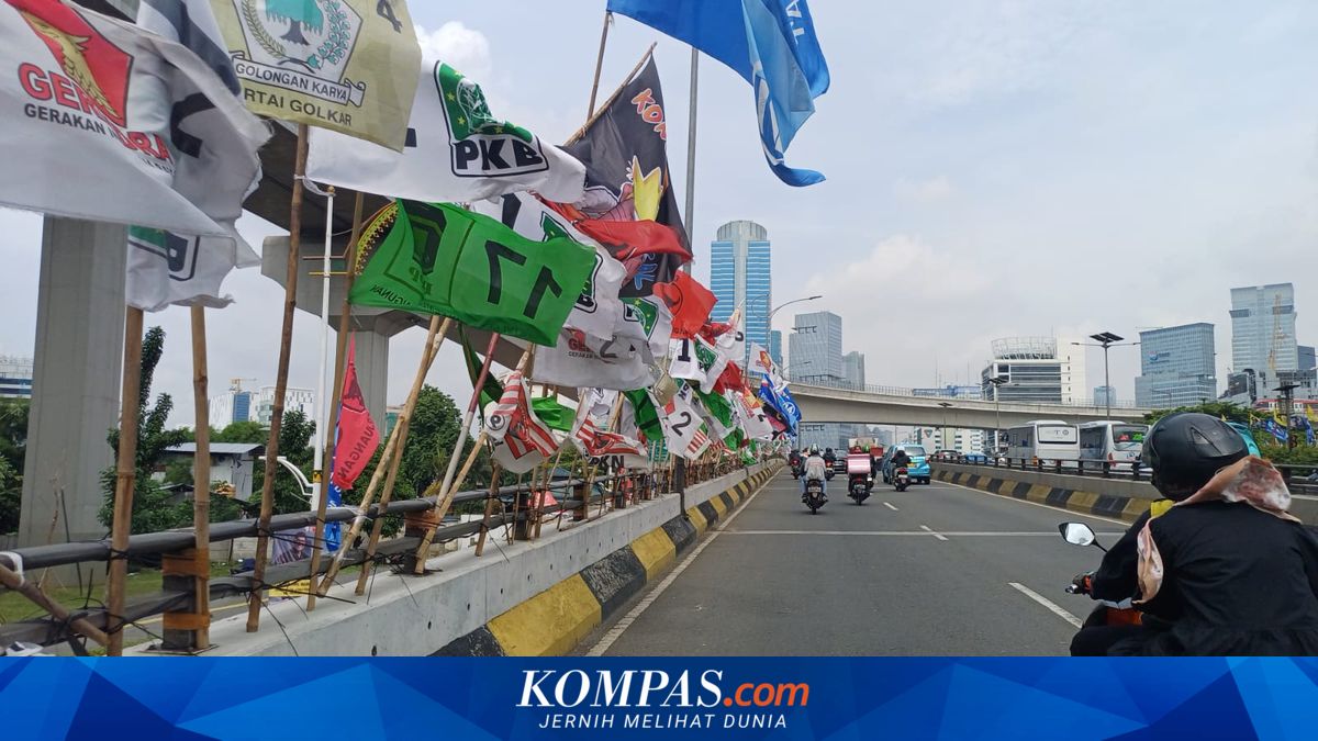 Bendera Parpol di “Flyover” Kuningan Bikin Celaka Pasutri, Polisi ...