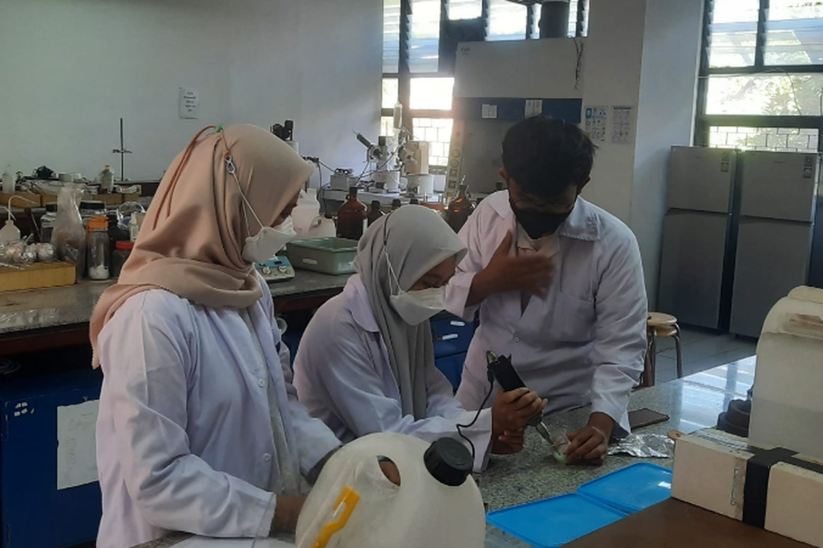 ITS Buka Prodi Sains Analitik dan Instrumentasi Kimia