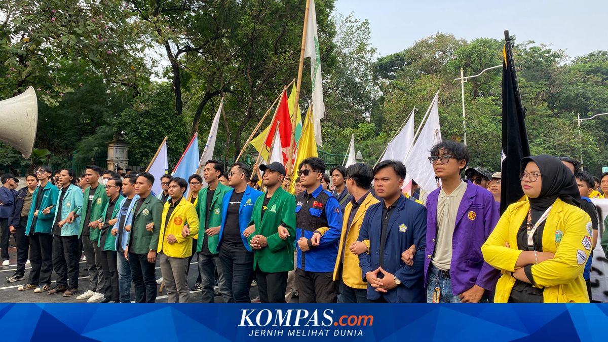 Gelombang Mahasiswa Bergerak ke DPR Hari Ini Membawa 17+8 Tuntutan Rakyat