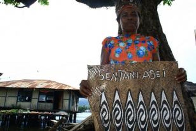 Unik, Lukisan Kulit Kayu ala Asei