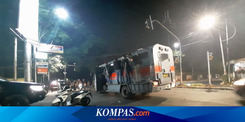 Rabu Pukul 00.30, Polisi "Sweeping" Senayan dan Cokok Orang yang Diduga ...