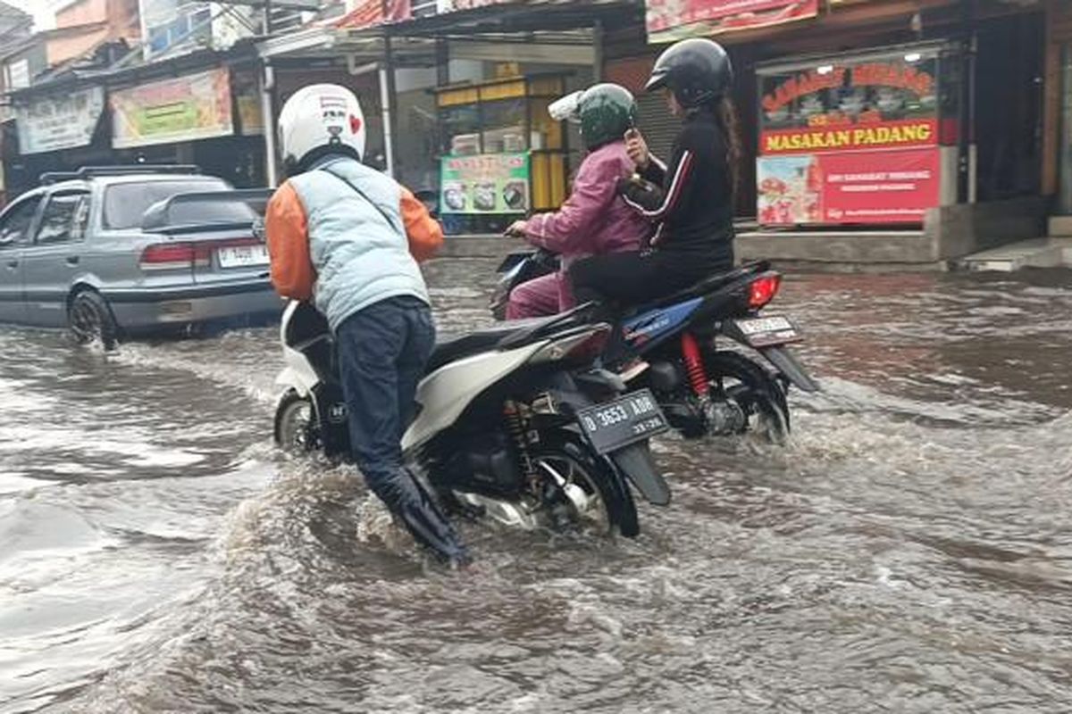 Lembang Banjir, Rekayasa Lalin Berlaku di Jalan Panorama