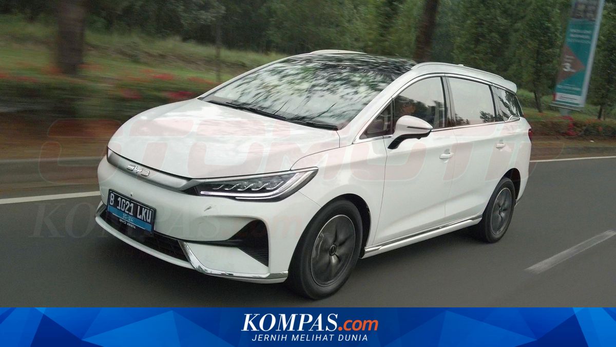Simak Harga dan Spesifikasi BYD M6