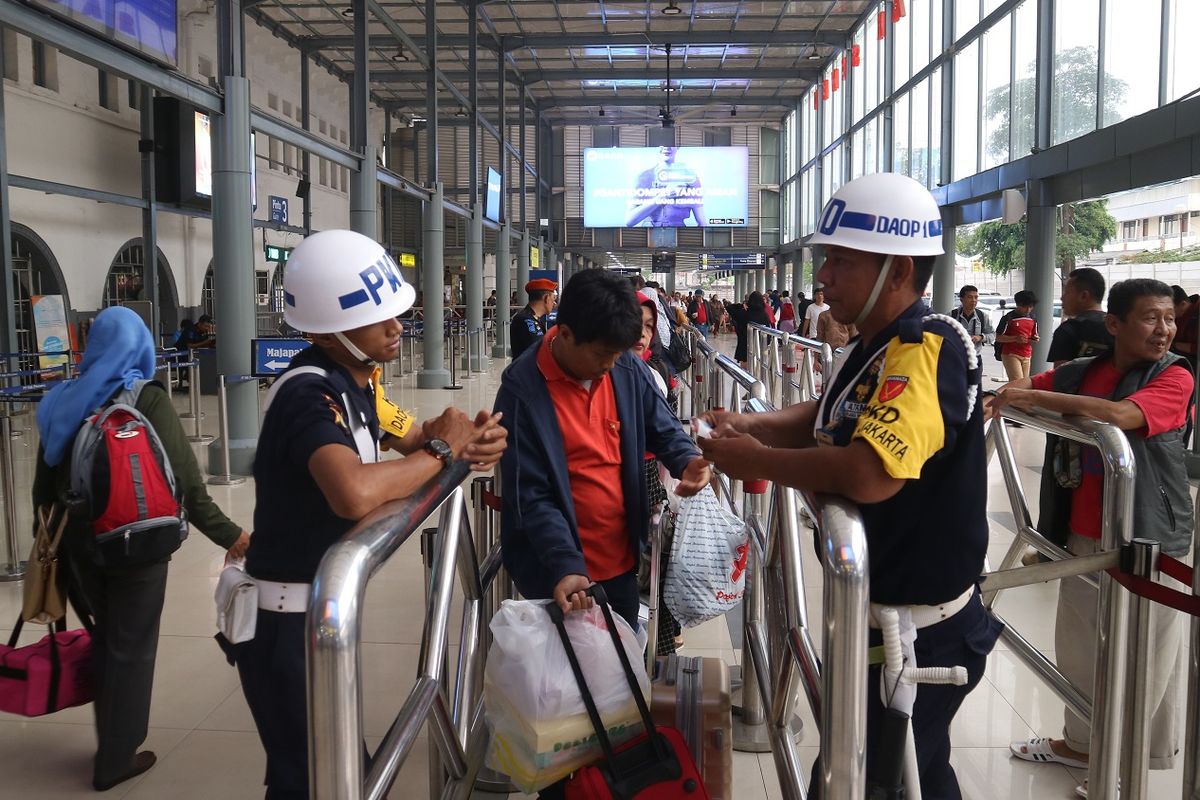 Cara Boarding di Stasiun Kereta Api