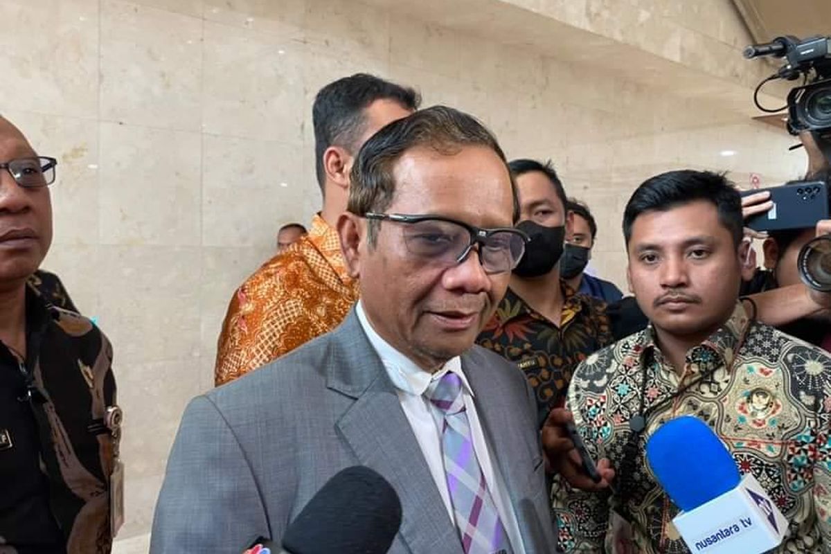 Puji Hakim PN Jaksel yang Vonis Ringan Richard Eliezer, Mahfud: Hebat ...