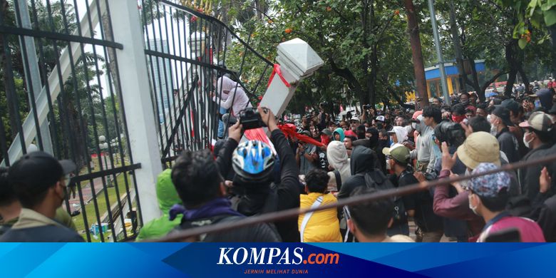 Massa Aksi Jebol Pagar Gedung DPR, Polda Metro: Kita Evaluasi Pelaksanaan Pengamanan