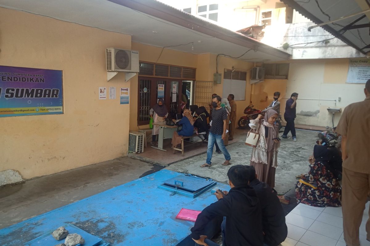 Kisruh PPDB Zonasi di Sumbar, Ombudsman Terima Puluhan Laporan Orangtua ...