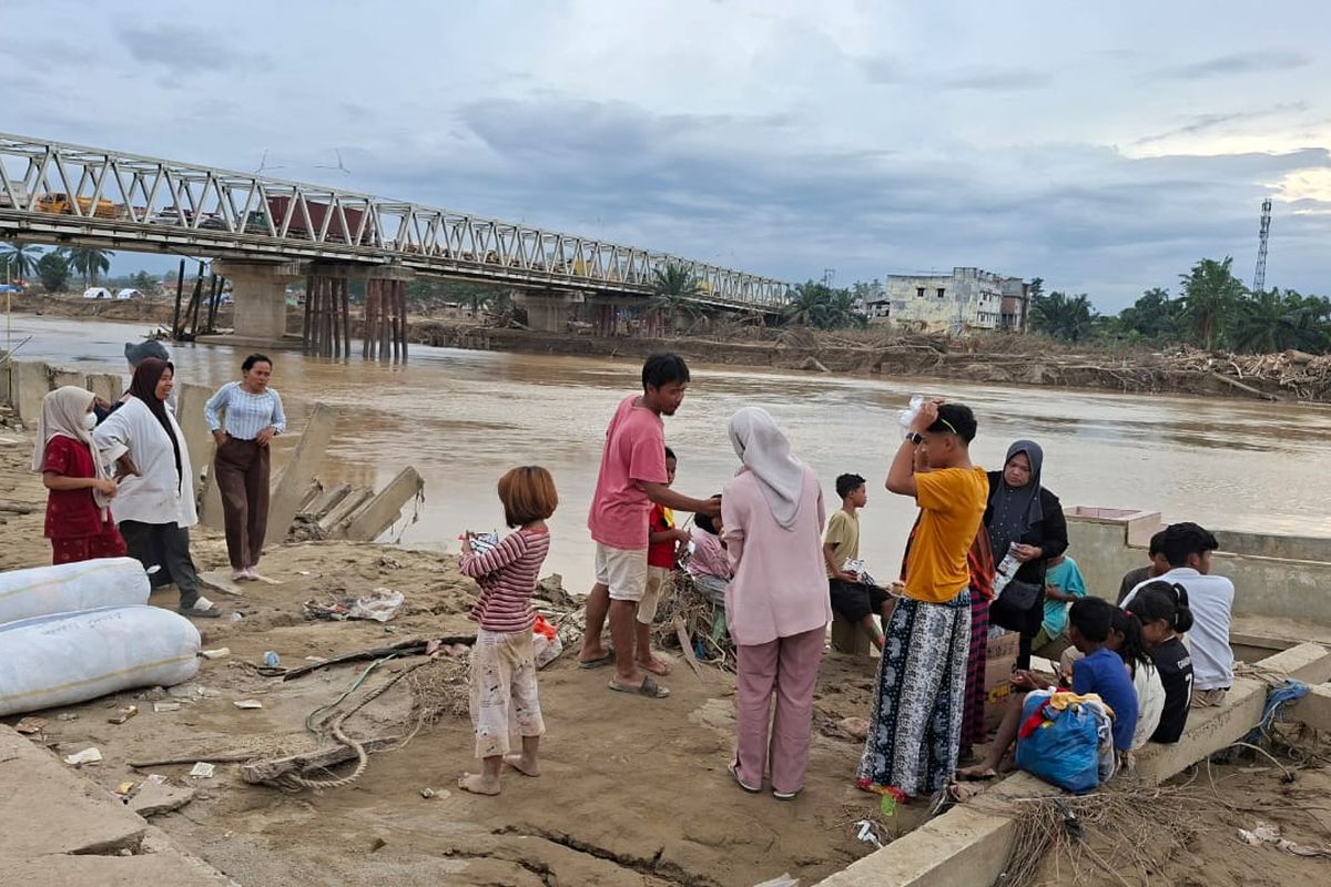 Rumah Hancur Disapu Banjir, Warga Lintang Bawah Aceh Tamiang Harap ...