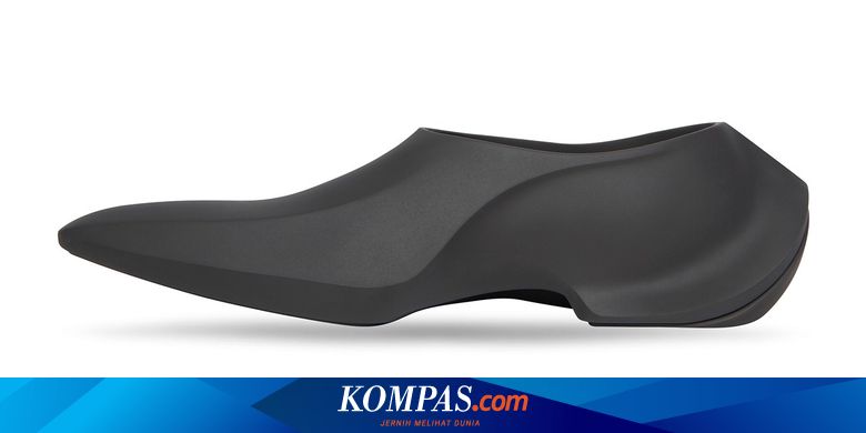 Space Shoe, Sepatu Futuristik Koleksi Baru Balenciaga