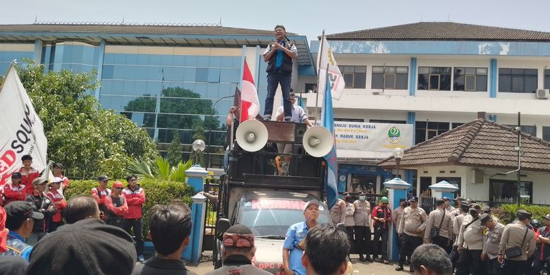Berita Harian Demo Buruh Terbaru Hari Ini - Kompas.com