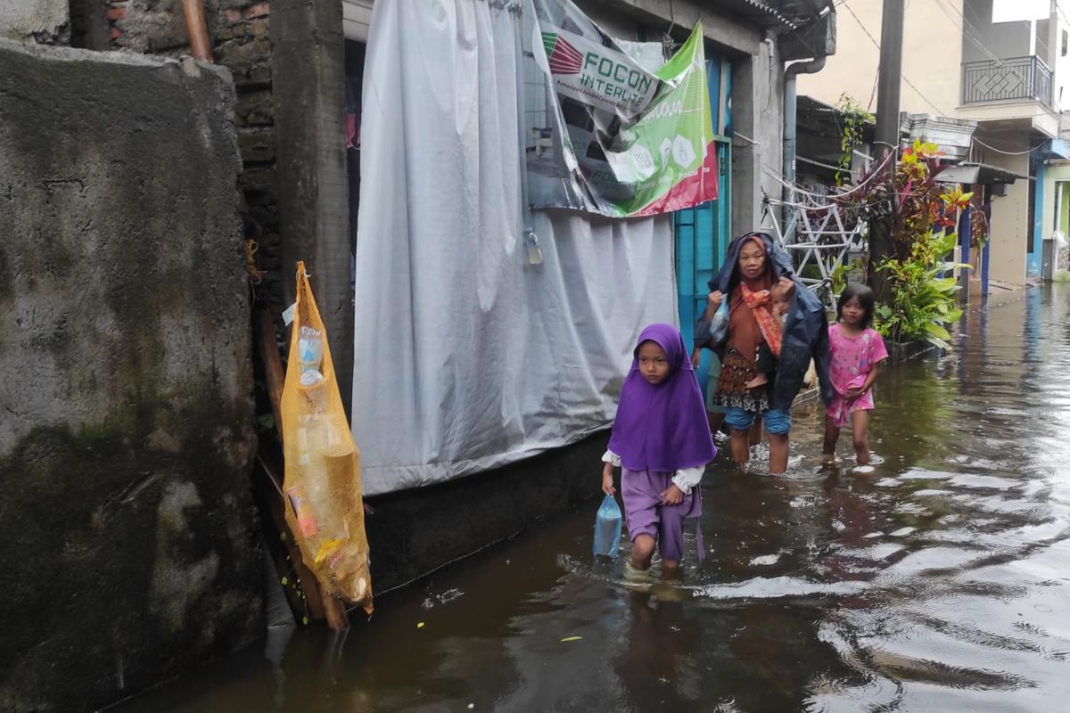 Banjir Demak Tak Berkesudahan, Warga Desa Batu Mulai Terserang Penyakit