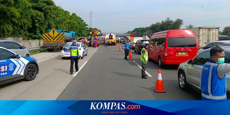 "Contraflow" Km 48 sampai Km 70 yang Ditutup Imbas Kecelakaan Beruntun di Tol Cikampek Sudah Dibuka