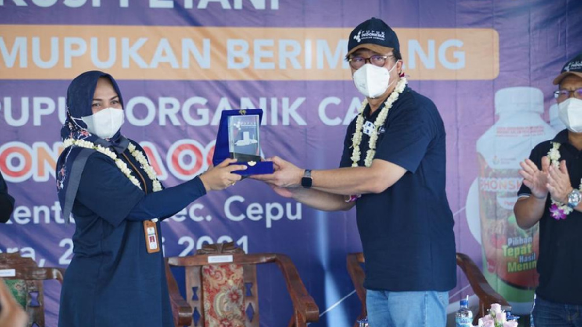 Phonska Oca Permudah Petani Aplikasikan Pupuk Organik