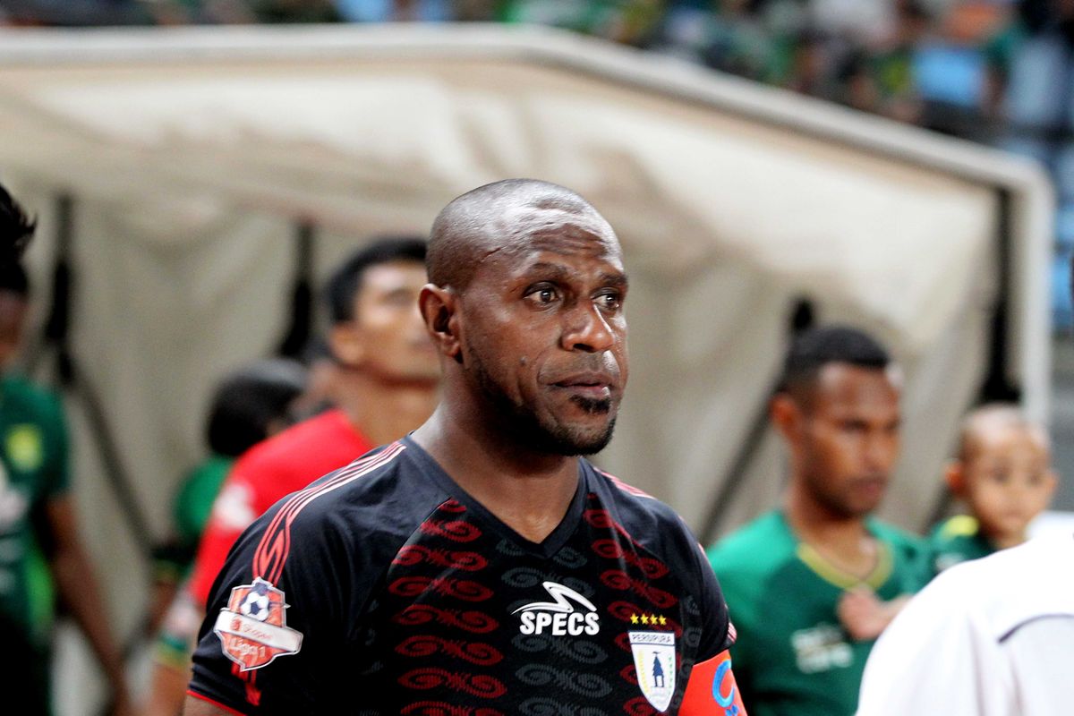 Persipura Vs Persebaya, Alasan Jacksen Tetap Mainkan Boaz Solossa meski ...