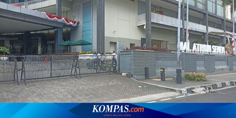 Mal Atrium Senen Tutup Sejak Jumat, Pintu Masuk Dipasang Pagar Kawat