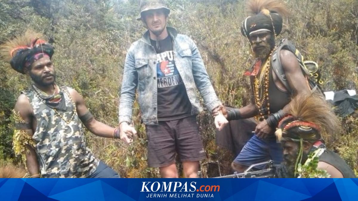 13 Hari Disandera KKB, Pilot Susi Air Kapten Philip Disebut Masih Hidup