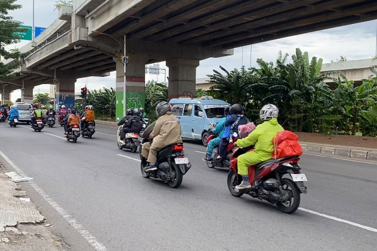 H-2 Lebaran, Begini Kondisi Volume Kendaraan di Jalan Kalimalang