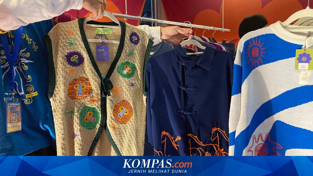 Cerita Bertjorak Hadirkan Pakaian Rajut Penuh Warna