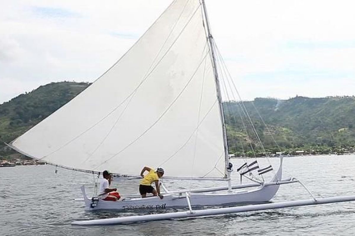 9 Kapal Tradisional dari Indonesia, Ada Pinisi Khas Bugis hingga Chi ...